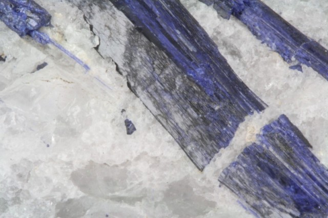 dumortierite - Patrick Voillot